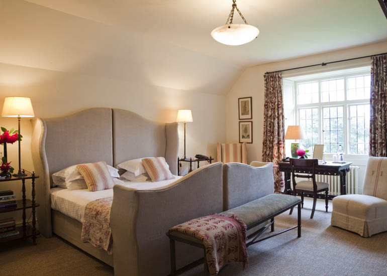 The History and Romance of Endsleigh Hotel